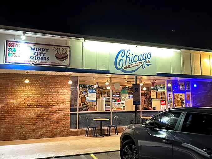 When the lights come on at night, this neighborhood spot glows with the warmth of great burgers waiting.