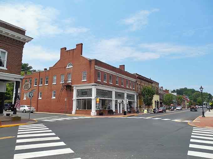 The James River whispers nearby as historic buildings stand sentinel over this wonderfully serene riverside sanctuary.