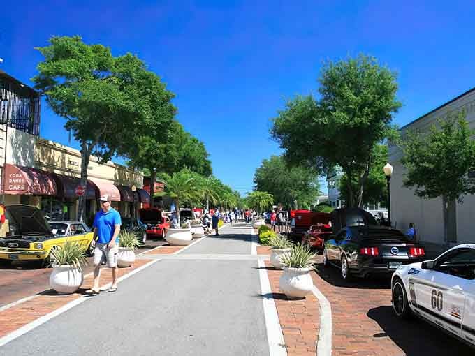 Classic cars and sunny skies make every meal feel like a special occasion worth celebrating together.
