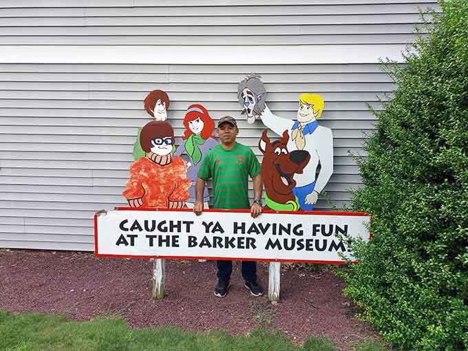 Strike a pose with the Mystery Inc. crew, because solving the case of Connecticut's coolest museum.