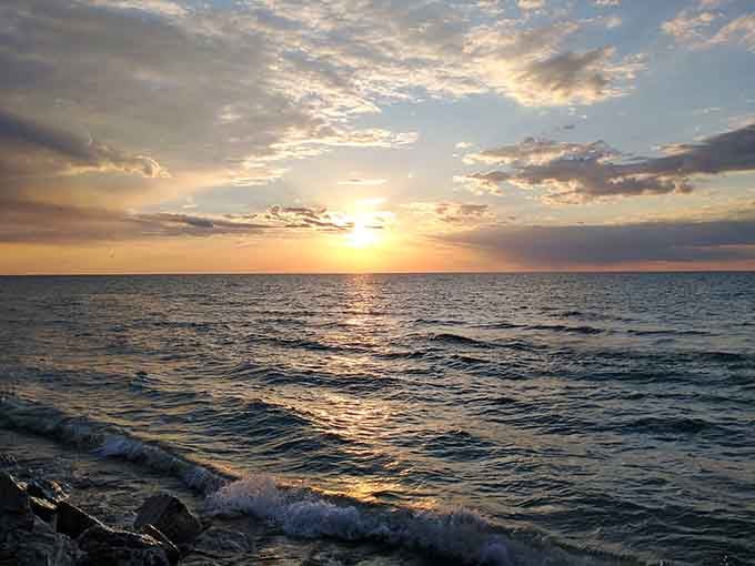 Sunset over Lake Michigan: proof that Indiana's been holding out on the rest of us this whole time.