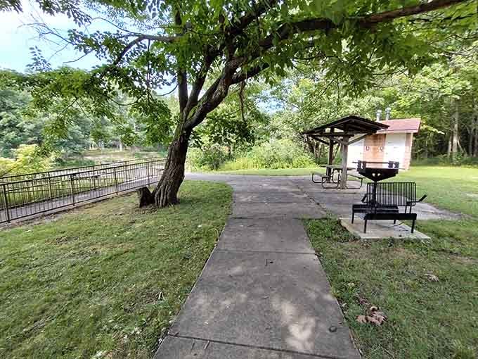Follow the peaceful concrete pathways to cozy picnic areas and enjoy a perfect, relaxing afternoon out in the fresh air.