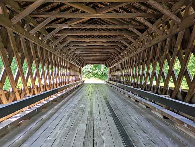 Those crisscrossing wooden beams create a tunnel effect that makes you feel like you're driving through a giant Lincoln Log set.