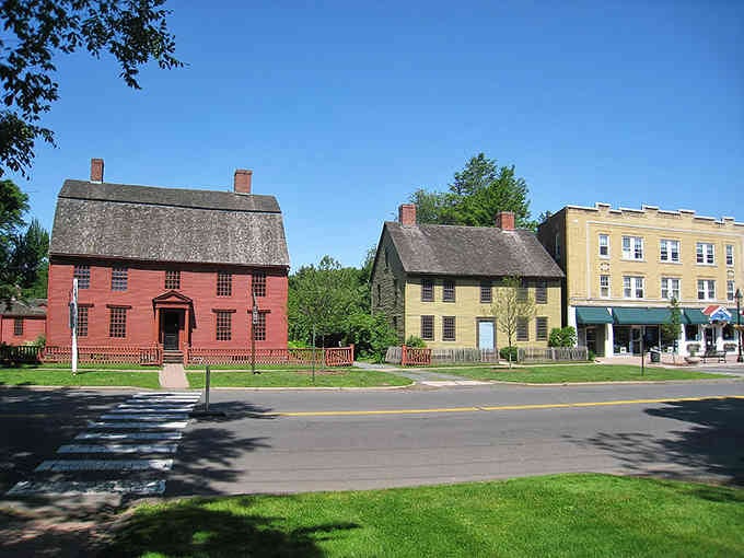 Colonial architecture at its finest, these historic houses prove that good design never goes out of style, even after three centuries.