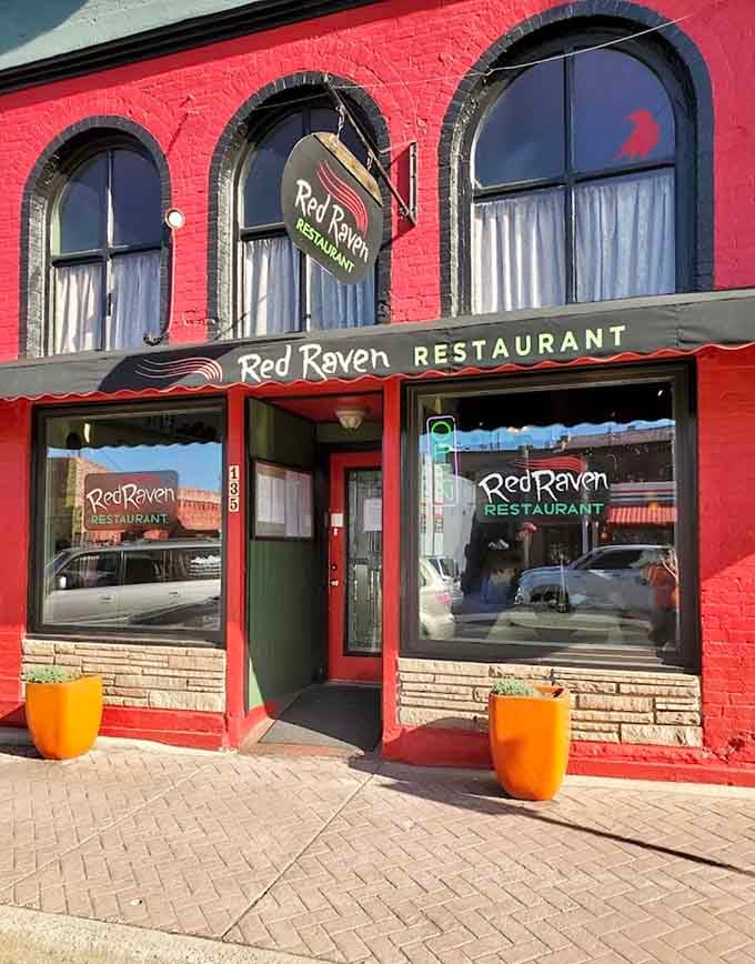That red brick facade isn't just photogenic, it's been welcoming diners to Red Raven for genuine Route 66 hospitality.