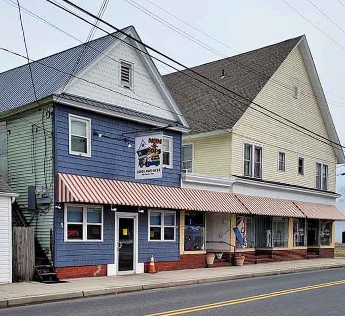 These colorful row houses create a charming Main Street backdrop for home-cooked comfort food that warms your soul.