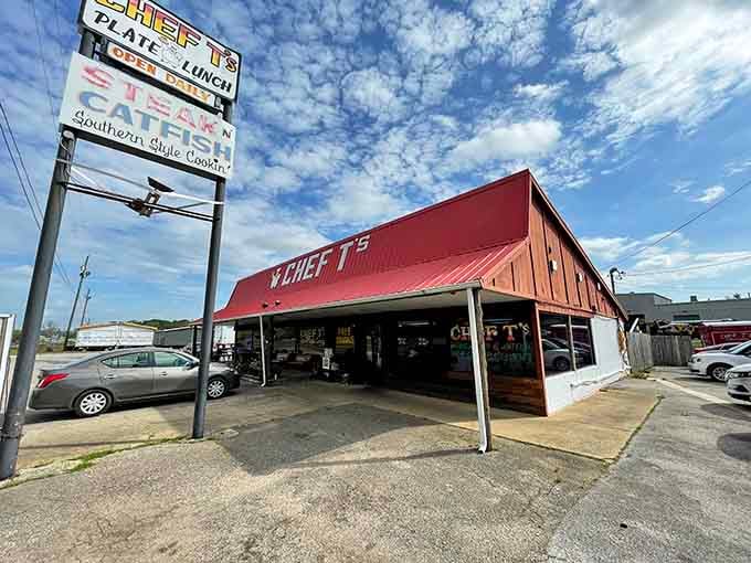 Southern comfort food that won't require you to refinance your house just to order the daily special.