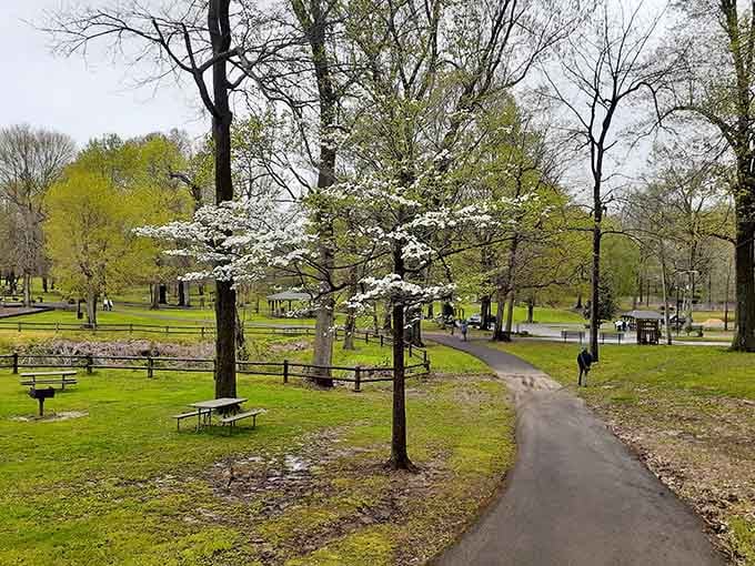 A paved path through history where the only thing you'll battle is deciding which overlook deserves more time.