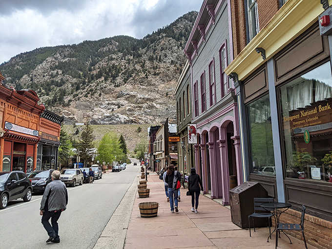 Wide sidewalks, historic buildings, and mountains looming overhead: Georgetown's downtown has all the essentials for a perfect stroll.