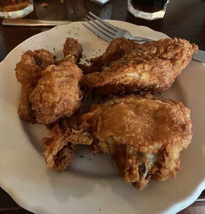The Fried Chicken At This Kentucky Restaurant Is Worth The Drive