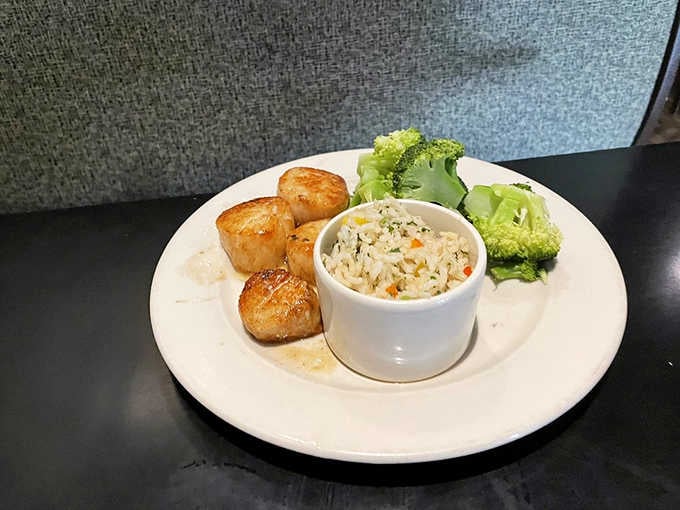 Pan-seared scallops this perfectly golden prove distance from the ocean is just a state of mind.