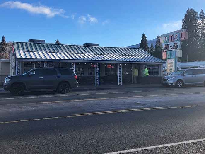 Classic roadside diners like this are where locals gather, stories are shared, and coffee cups never run empty.
