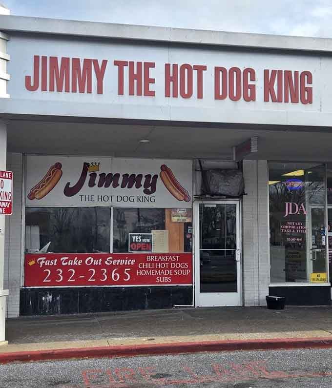 When a place crowns itself "The Hot Dog King," that bold red lettering better back up the royal claim inside.