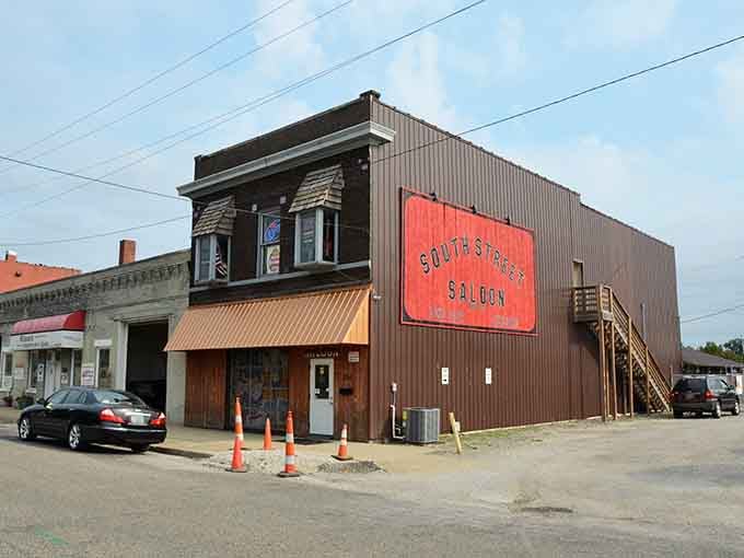 That bold red South Street Saloon sign in Danville practically hollers a friendly welcome from halfway down the block.