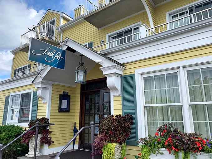 The classic New England charm of Fresh Salt pairs perfectly with its stunning river-meets-sound location.