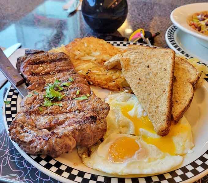 That perfectly grilled steak with sunny-side eggs could make even your grandfather's favorite diner jealous of this mountain gem.
