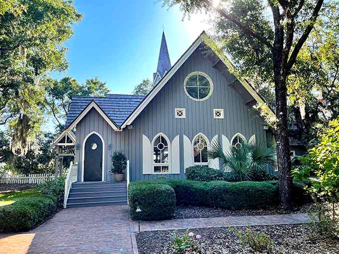 This charming chapel looks like it was designed by someone who really understood the assignment of coastal elegance.