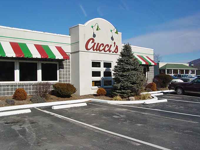 Cucci's sits ready to serve up Italian comfort food without the Manhattan attitude or price tag attached.