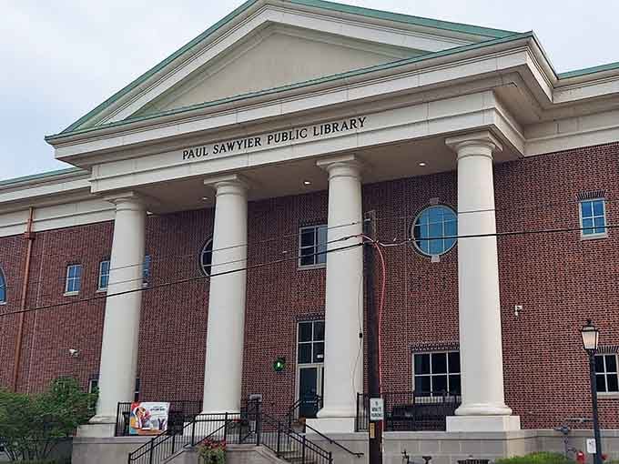 The Paul Sawyier Public Library brings classical elegance to the simple act of checking out books.