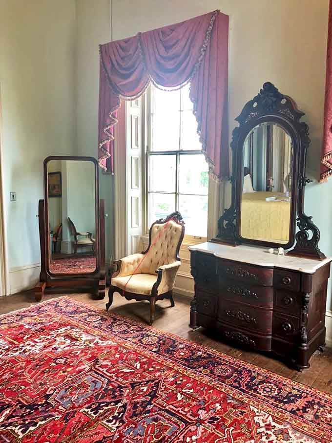 This Haunted Mansion In Alabama Is Not For The Faint Of Heart