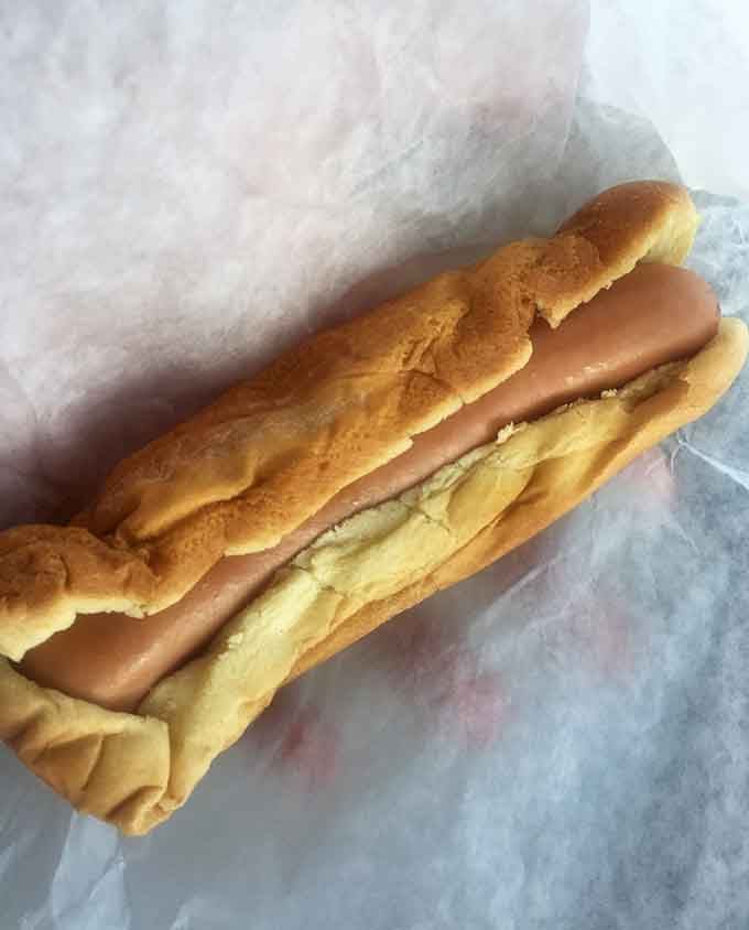 Sometimes simplicity is perfection: a classic hot dog nestled in a soft bun, ready to transport you back.