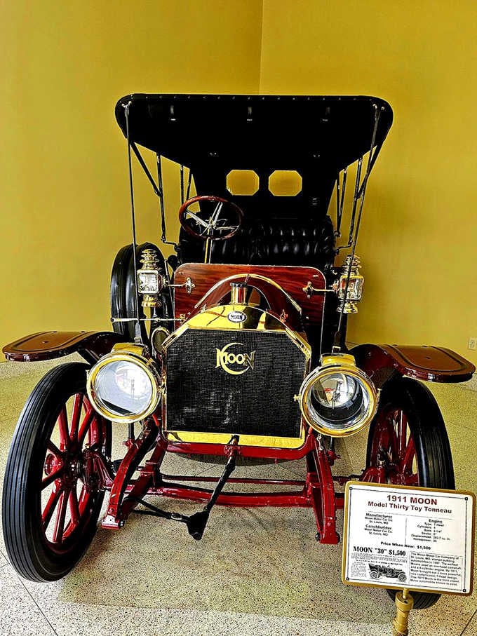 The 1911 Moon looks ready to putt-putt down the street, assuming you can figure out how to start it.