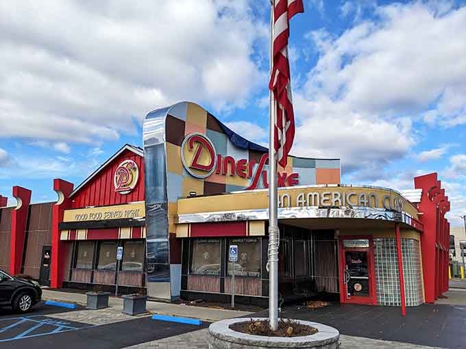 DinerLuxe's retro exterior screams Americana louder than a Fourth of July parade with extra fireworks.