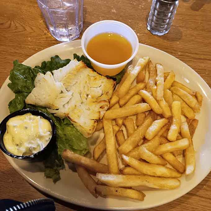 Flaky Icelandic cod, golden fries, and tartar sauce: a plate that earns its place at the table.