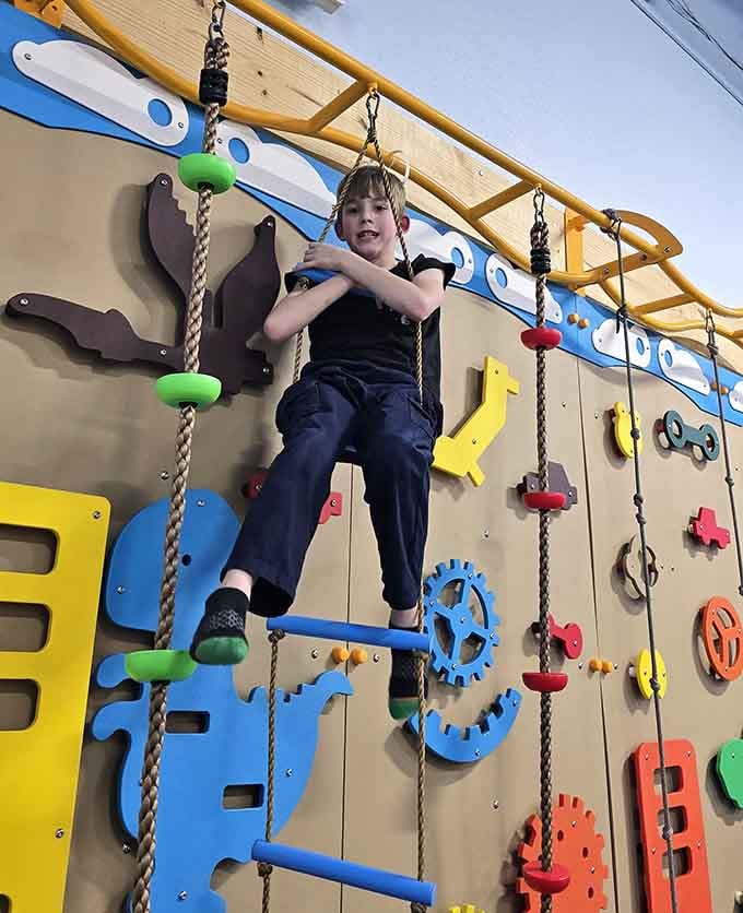 The Only Year-Round Indoor Snow Park In America Is Right Here In Texas ...