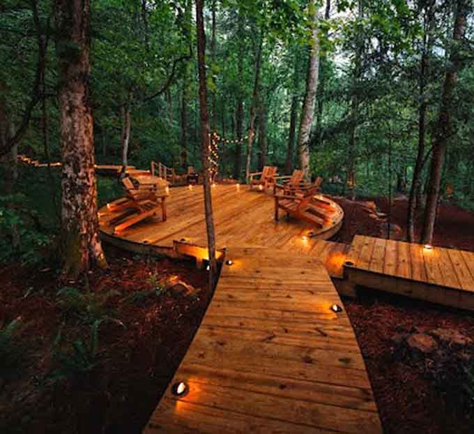 When your deck comes with built-in mood lighting, every evening becomes an occasion worth celebrating with good company.