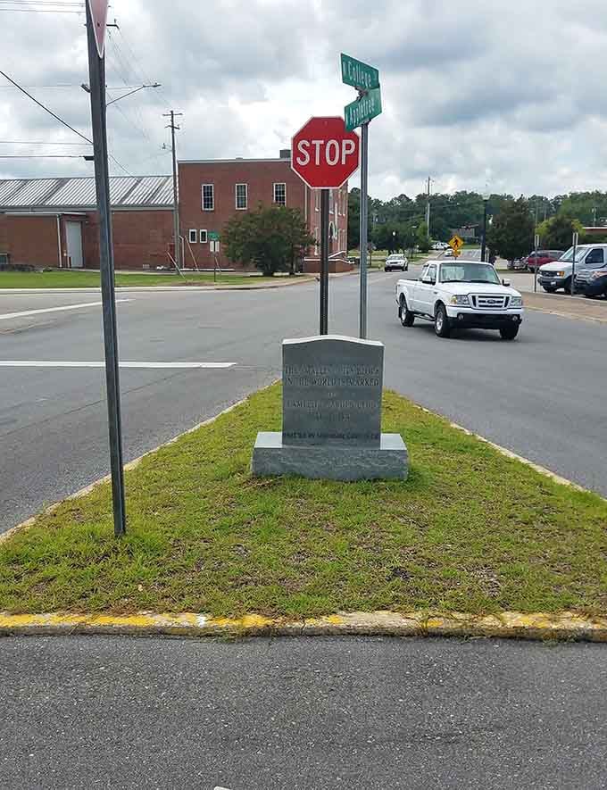 This tiny monument proves that even the smallest spaces deserve recognition and their own spot in history.