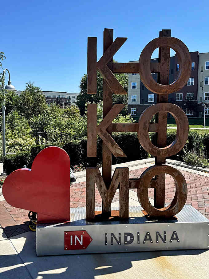 That rustic "KOKOMO" sculpture with its bright red heart says everything about this city's pride and welcoming spirit.