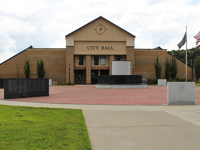 City Hall stands ready to serve residents who appreciate government that doesn't require gold-plated rent payments.