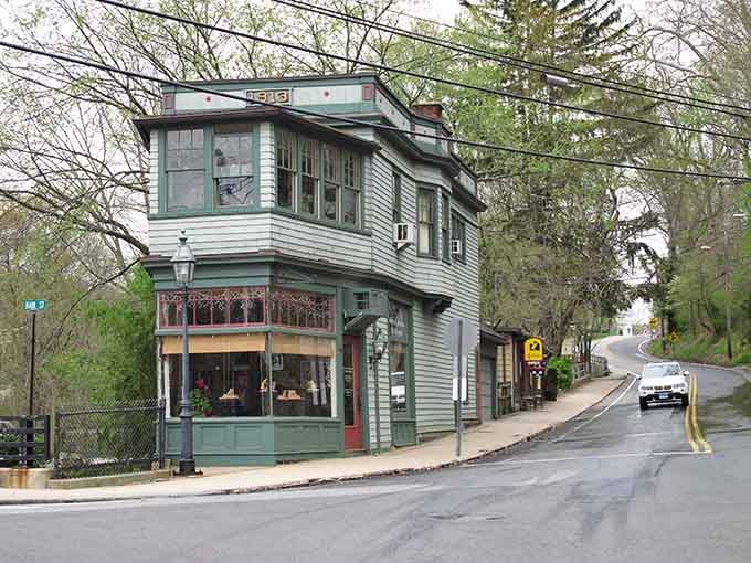 This corner building proves that functional architecture can also be absolutely charming without even trying too hard.