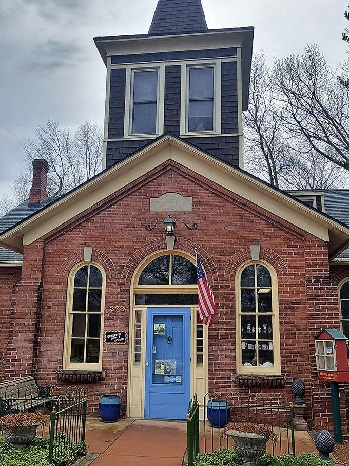 Schoolhouse Shop transforms education's past into today's treasure hunt, minus the pop quiz at checkout.