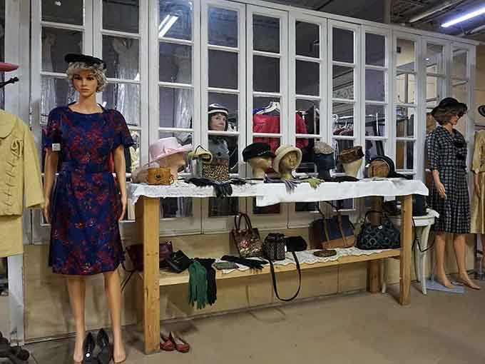 Mannequins modeling fashions from when "going out" meant actually leaving the house dressed up nicely.