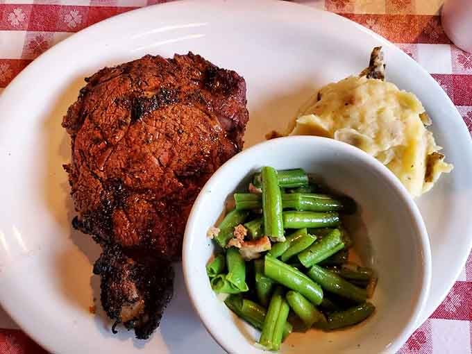 When your steak comes with green beans and mashed potatoes, you know someone's cooking like grandma did.