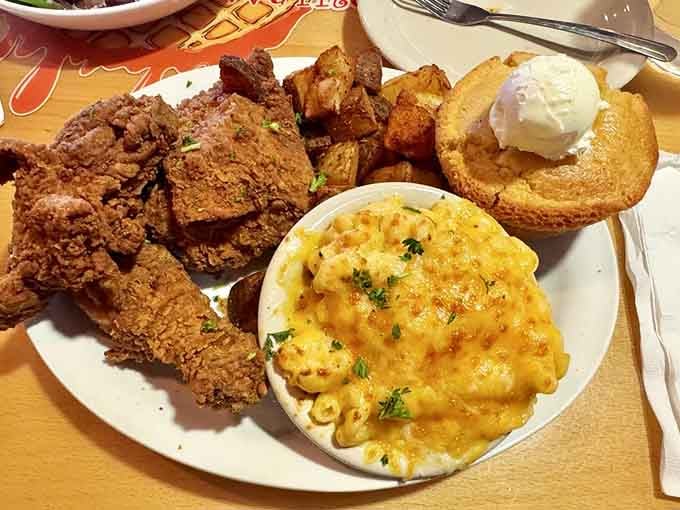 This plate's got more soul than a Motown reunion tour, and it tastes even better.