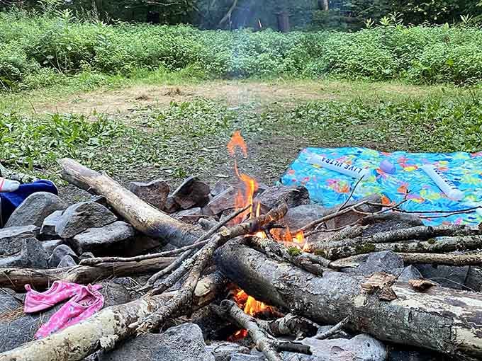 A crackling campfire by the creek makes you feel like a pioneer, minus the hardship and questionable hygiene.