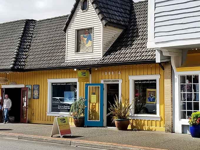 Front Street's galleries showcase local art in buildings that look like they escaped from a Norwegian postcard.