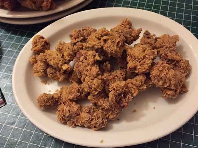 Crispy fried gizzards for the adventurous eaters who appreciate every part of the bird done right.
