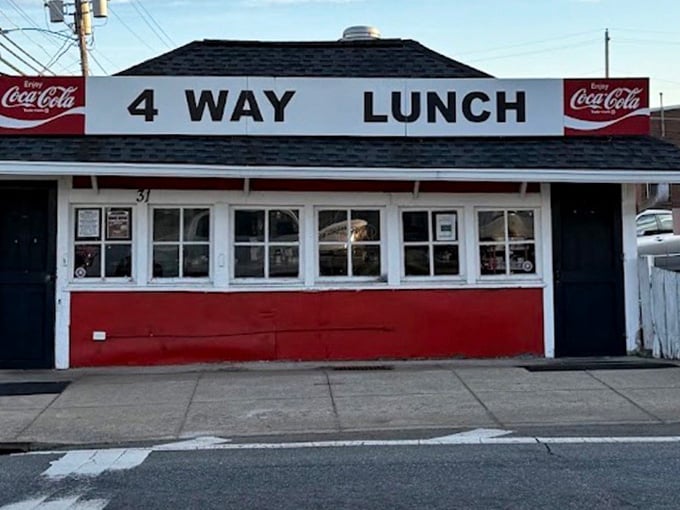 This tiny red-and-white landmark has survived decades by doing one thing brilliantly: hot dogs that keep folks coming back.