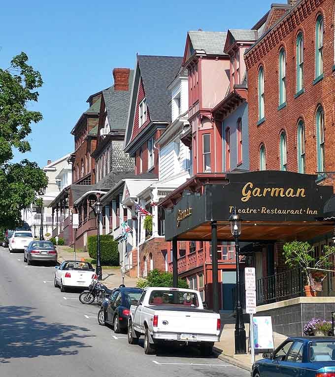 Row houses lined up like well-dressed guests at a Victorian dinner party, with the Garman beckoning hungry travelers inside.