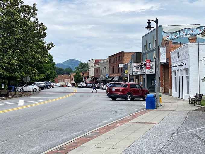 Mountains frame the main street like a natural postcard, making every glance down the road feel cinematic.