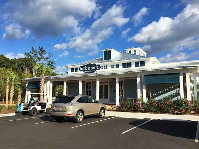 Those white columns and blue twilight lighting create an atmosphere fancier than your average fish shack, thankfully.