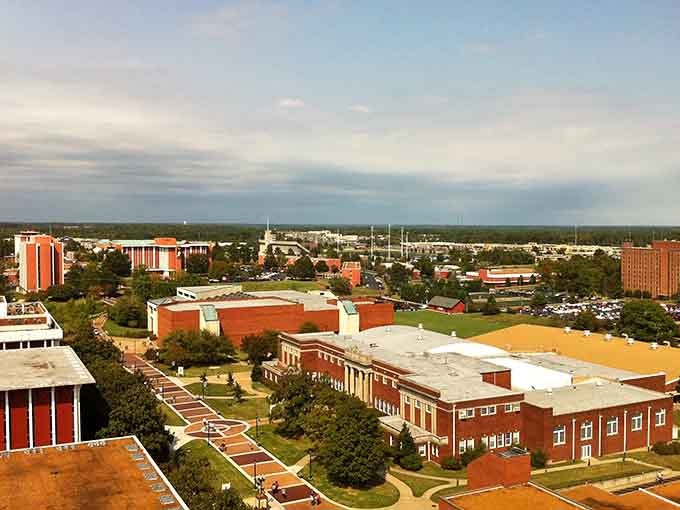 The campus spreads out like an academic oasis, blending college-town vibrancy with that irreplaceable small-community warmth and welcome.
