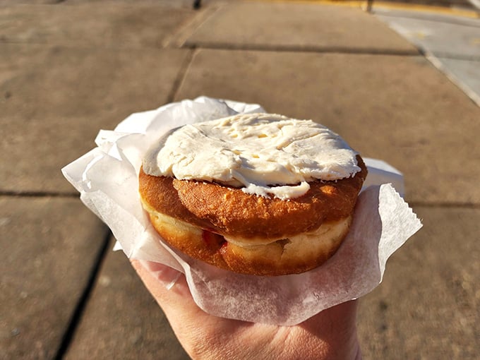 Banana cream pie so photogenic it could launch a thousand road trips, and probably has already done exactly that.