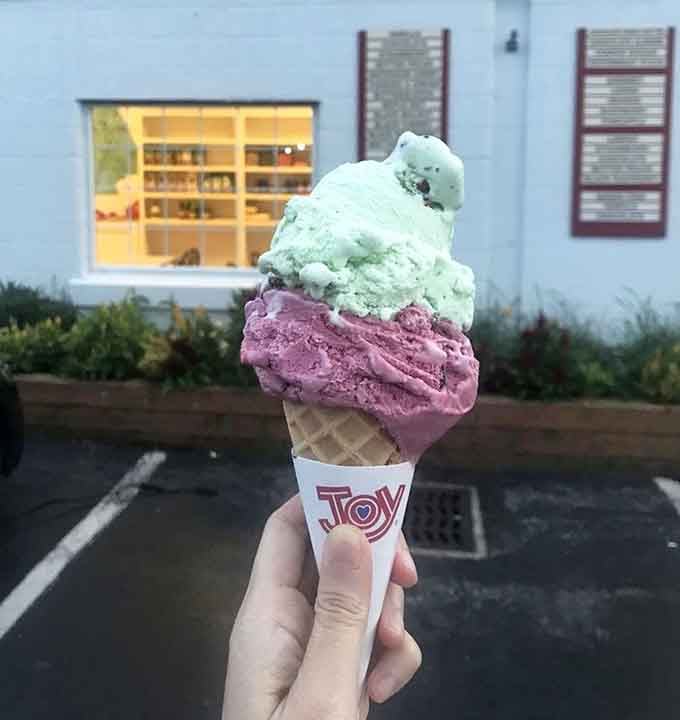 Pistachio and Black Cherry together create a color combination that's as bold as the flavors are sophisticated.