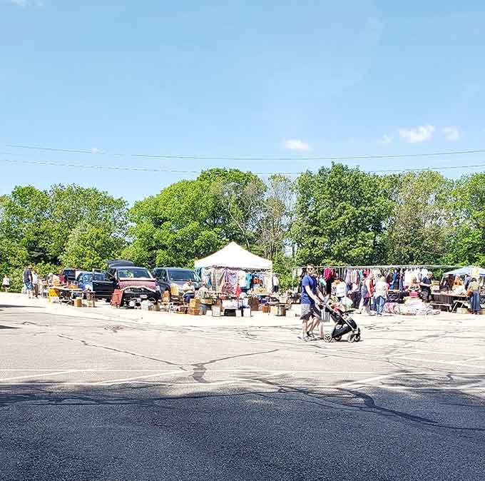 Vendors line the open-air market under blue skies, creating the perfect Sunday morning treasure-hunting conditions for bargain enthusiasts.