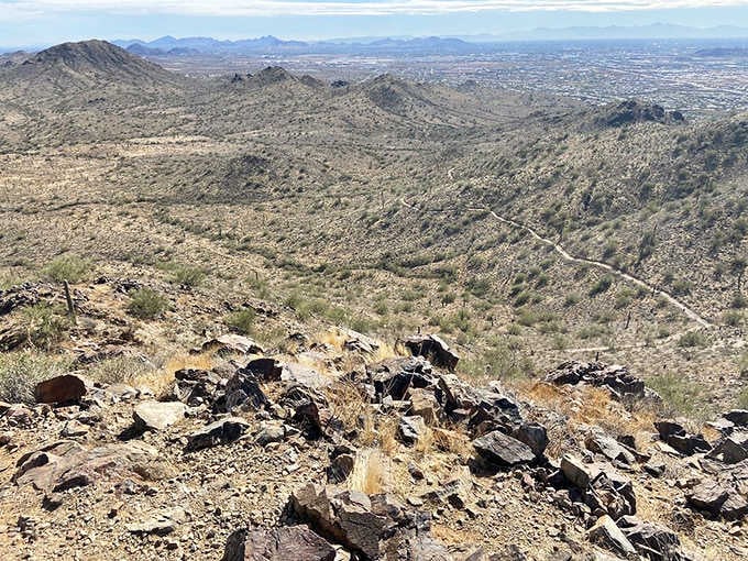 Views like this remind you why Arizona postcards exist, though no photograph truly captures this sweeping desert majesty.
